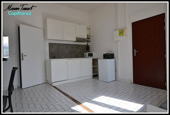 Faubourg Saint Catherine-Faubourg de Paris-Le Vignole, Valenciennes : Appartement 1 pièce à louer