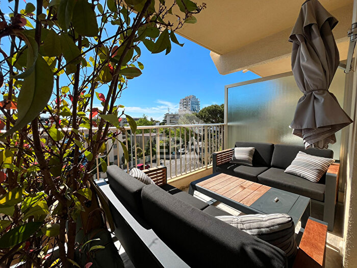 Saint-Laurent-du-Var, Bord de Mer, Port de Plaisance : Appartement 1 pièce à vendre