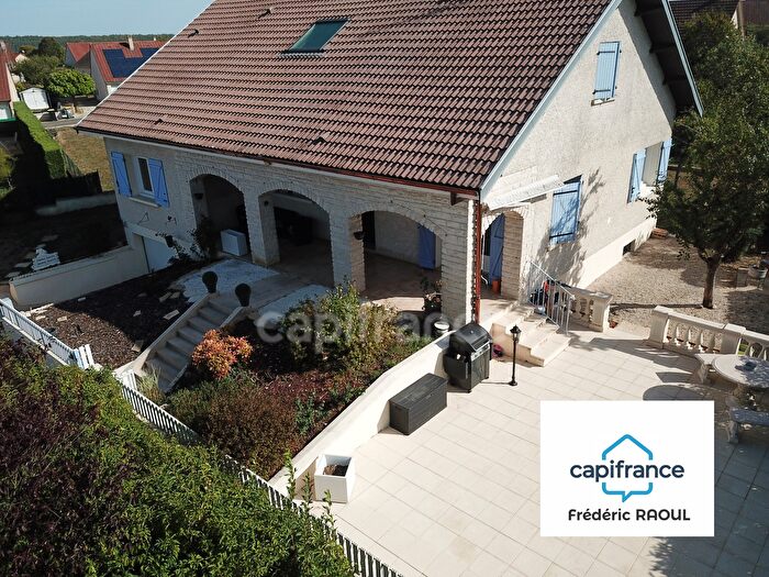 Is-sur-Tille - Maison 8 pièces à vendre
