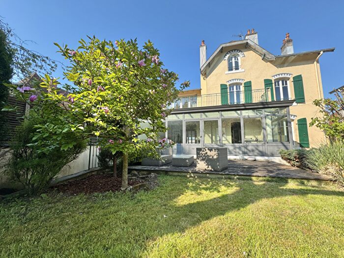 Épinal, Rive droite : Maison 8 pièces à louer