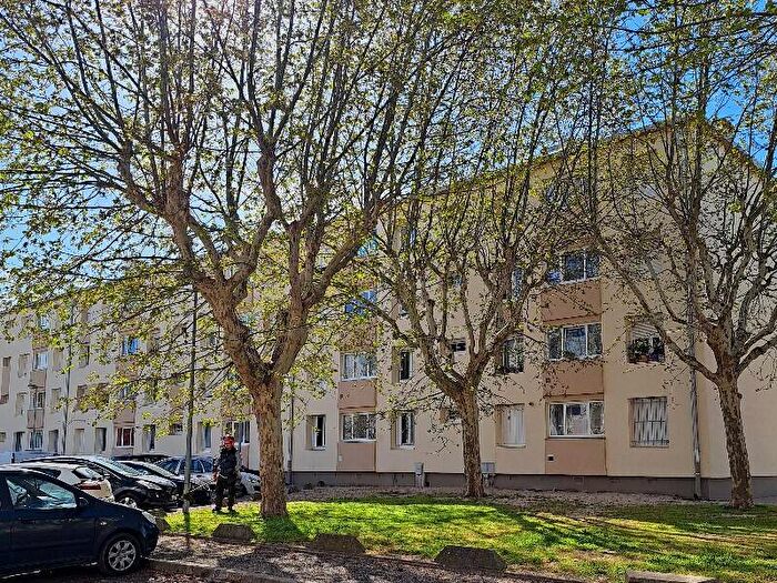 Appartement à louer - Argensol, Orange - 2 pièces - 1 chambre