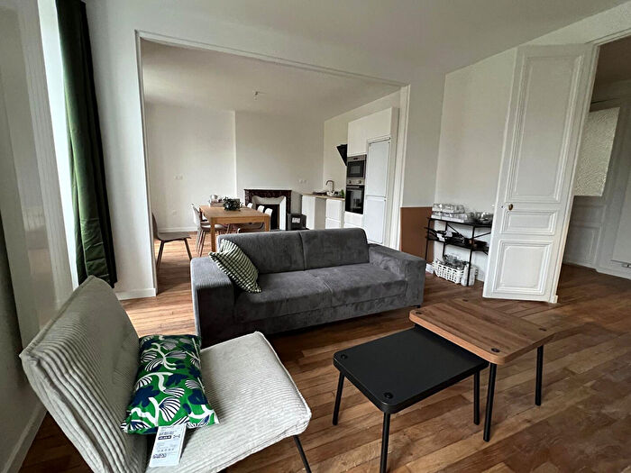 Appartement 4 pièces à Orléans, Saint-Vincent, Pasteur, à louer