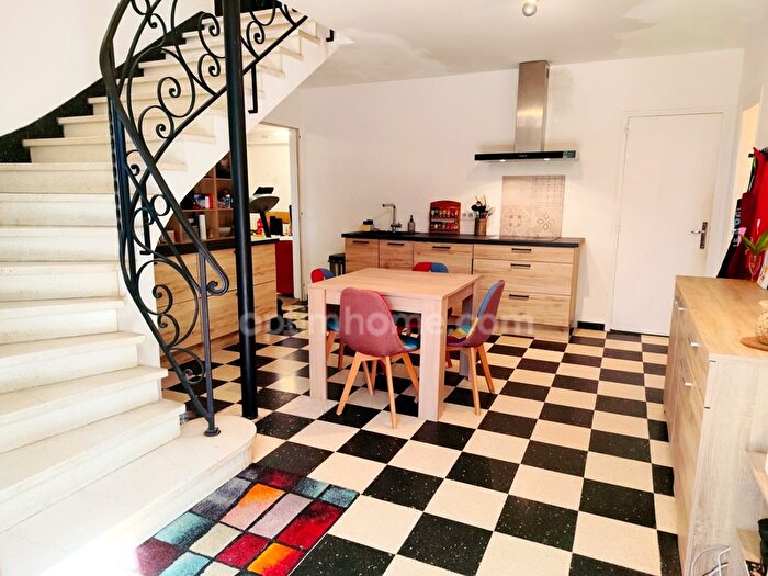 Maison 7 pièces à Nogaro, à vendre