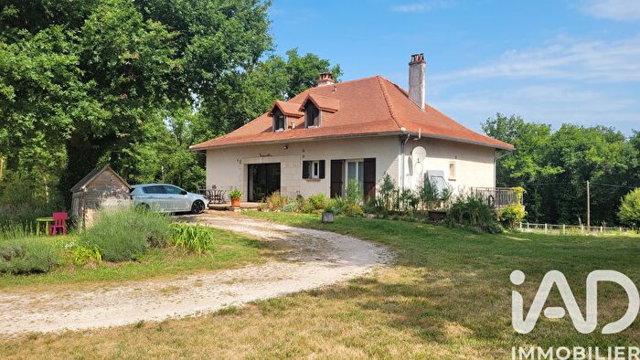 Maison à vendre - La Roche-Chalais - 11 pièces - 6 chambres