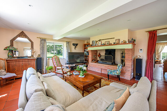 Maison à vendre - Belcastel - 6 pièces - 4 chambres