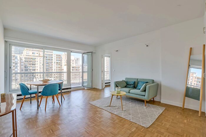 Courbevoie, Hôtel de ville - Appartement 2 pièces à vendre
