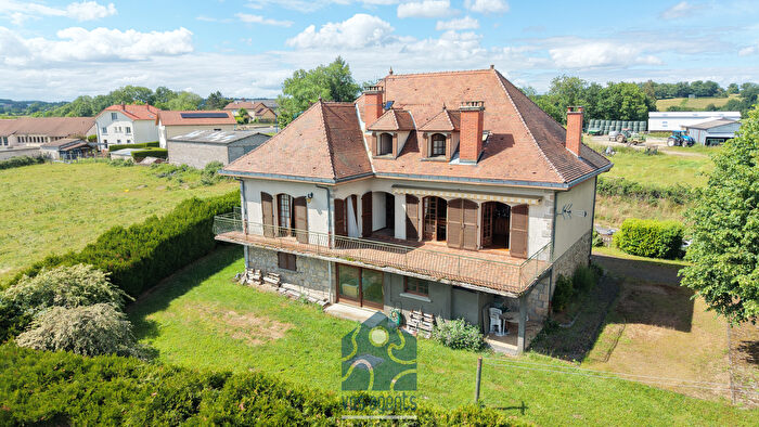 Maison 10 pièces à vendre - Villosanges
