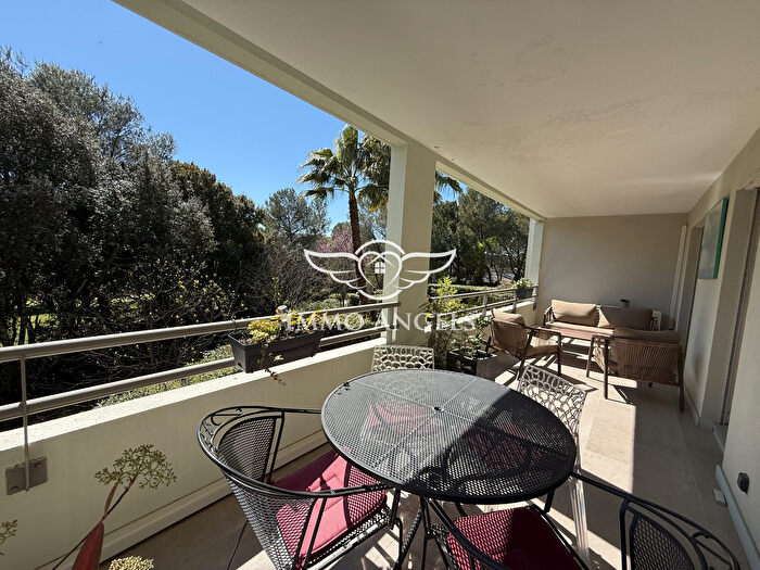Appartement à vendre - Nîmes, Vacquerolles, Golf - 4 pièces - 2 chambres