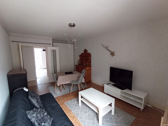 Fougères, Paron, Orières, Ecartelée, Bonabry - Appartement 3 pièces à louer