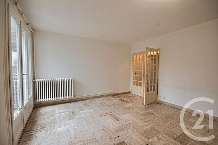 Appartement à louer - Blois, Vienne, Bas-Rivière - 3 pièces - 2 chambres