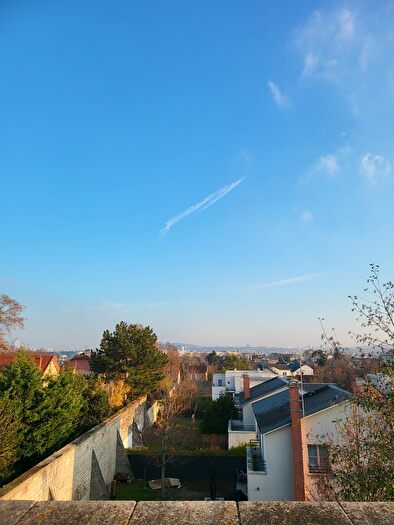 Appartement à louer - Chatou, Est - 3 pièces - 2 chambres