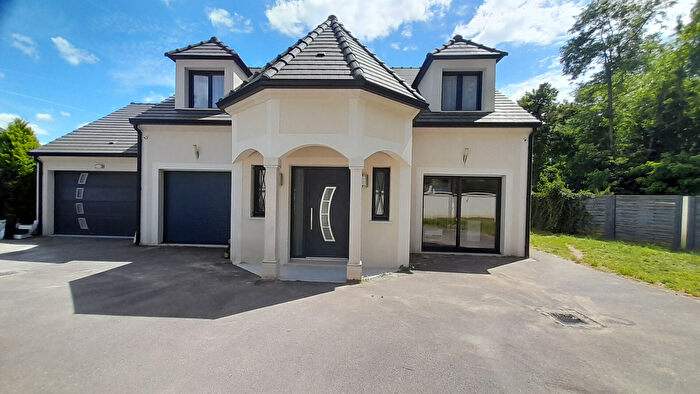 Maison 7 pièces à vendre - Bruyères-le-Châtel