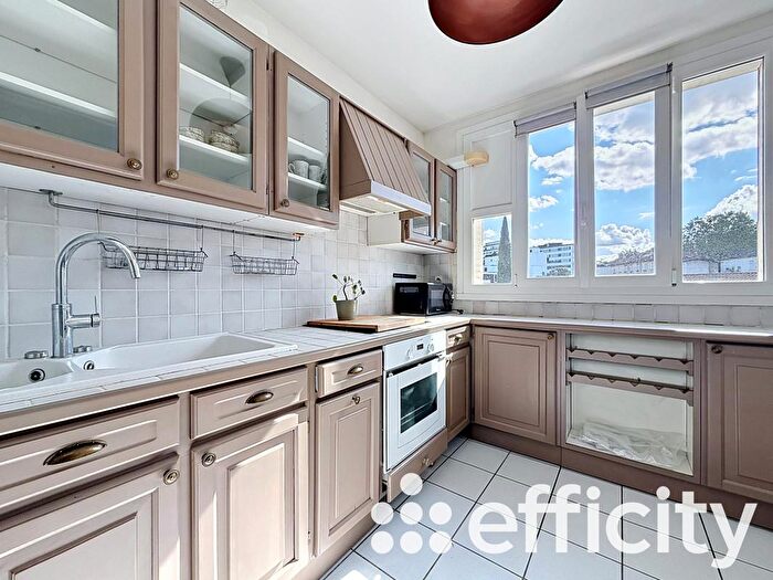 Appartement 2 pièces à vendre à Lyon 9ème, Vaise, Rochecardon