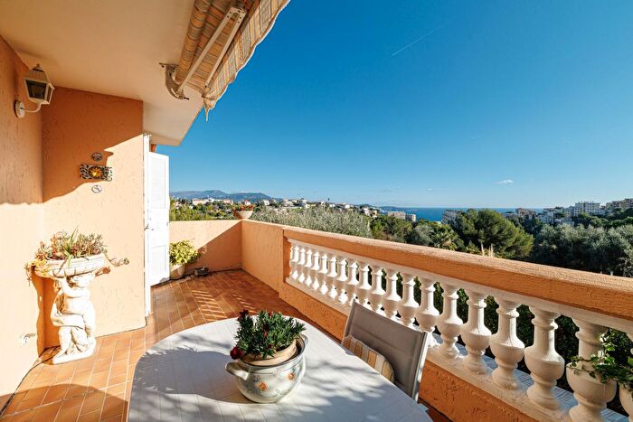 Appartement à vendre - Nice, Saint-Antoine - 3 pièces - 2 chambres