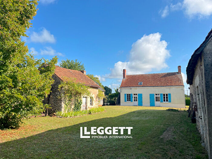 Maison à vendre - Noyant - 5 pièces - 3 chambres