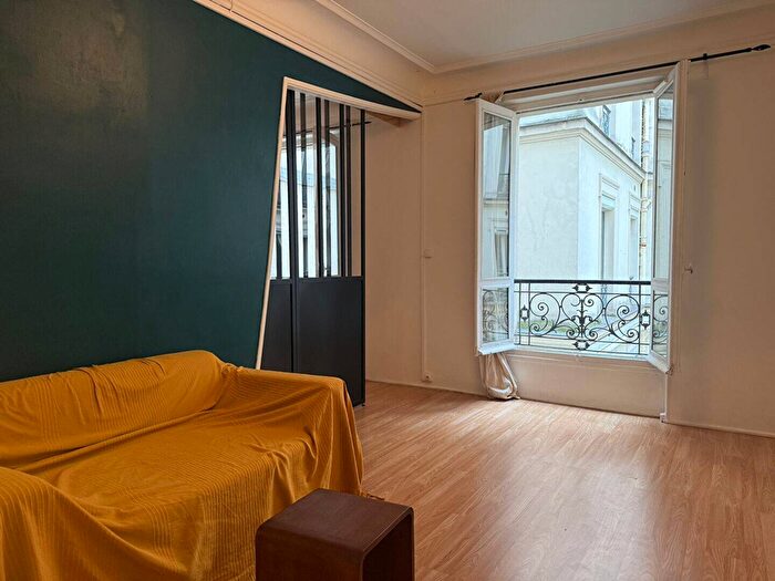 Appartement à louer - Trudaine-Maubeuge, Paris ème arrondissement - 2 pièces - 1 chambre