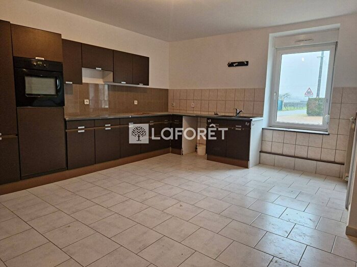 Maison à louer - Chambley-Bussières - 5 pièces - 4 chambres