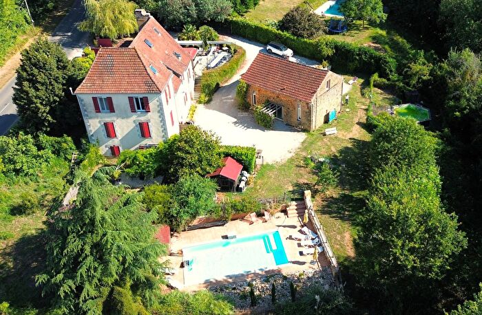 Maison à vendre - Coux-et-Bigaroque - 14 pièces - 11 chambres