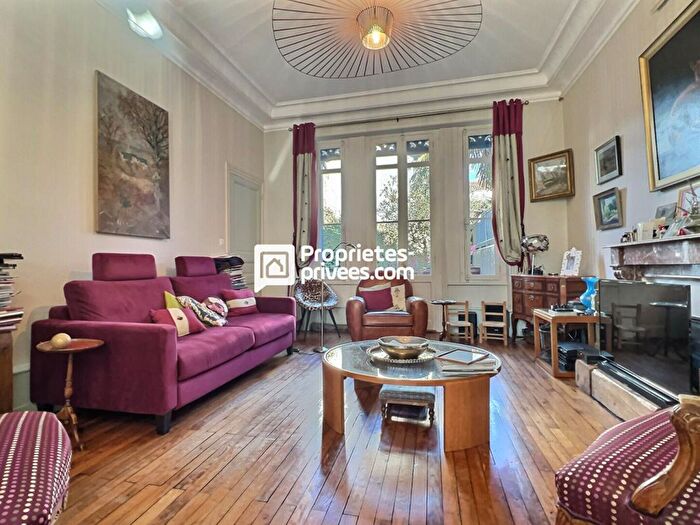 Maison à vendre - Périgueux, Haut-Périgueux, Pompidou Hôpital - 8 pièces - 6 chambres