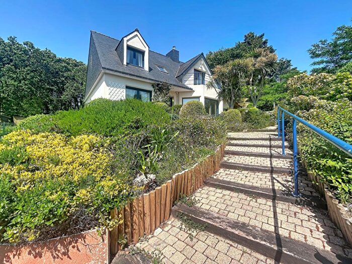 Maison 6 pièces à vendre à Guidel