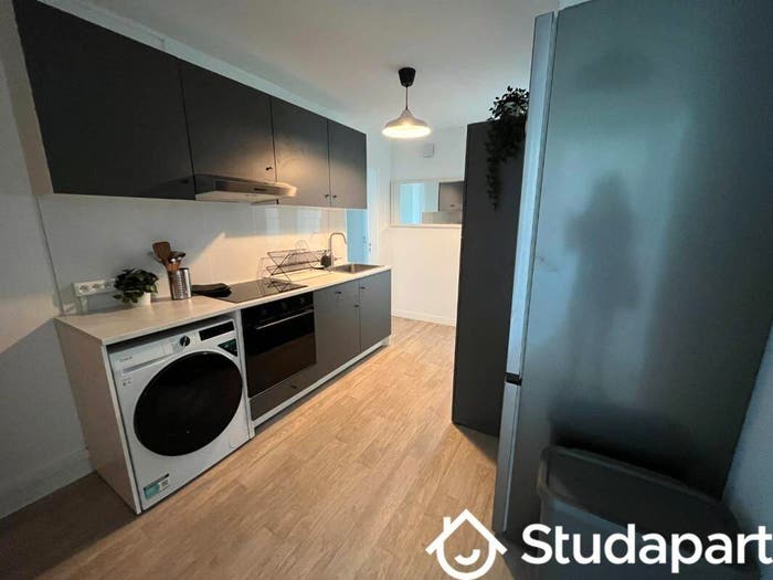 Hôtel de Ville, Créteil : Appartement 1 pièce à louer