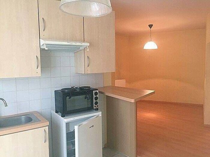 Appartement à louer - Ballainvilliers, Clermont-Ferrand - 2 pièces - 1 chambre