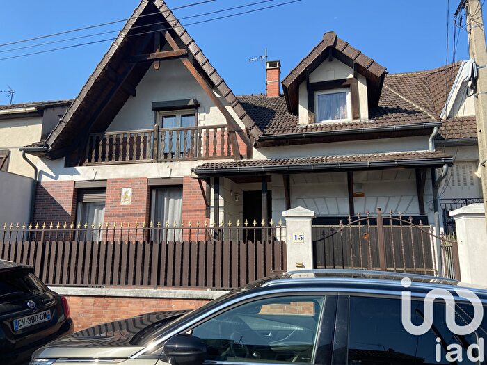 Maison à vendre - Saint-Denis, Champ de Courses - 7 pièces - 2 chambres