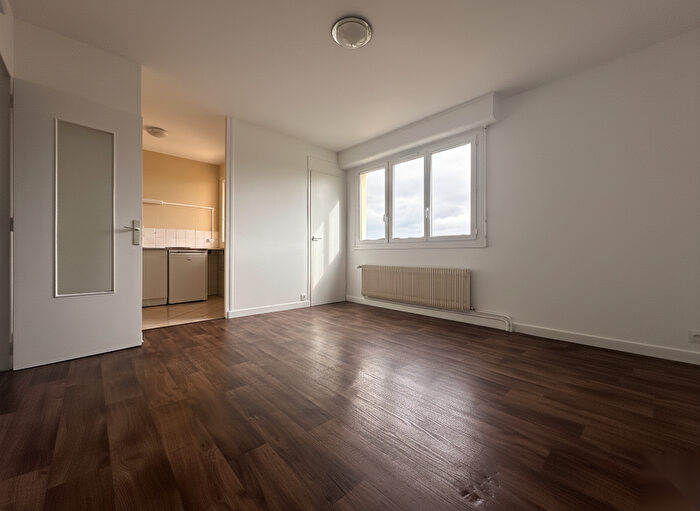 Appartement à vendre - Riorges - 1 pièce - 1 chambre