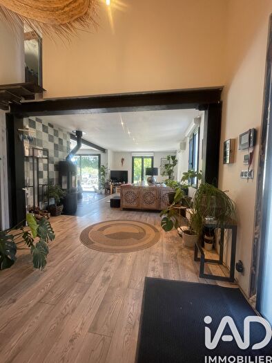 Maison à vendre - Sénas - 5 pièces - 3 chambres