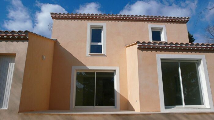 Maison à louer - Nîmes - 4 pièces - 3 chambres