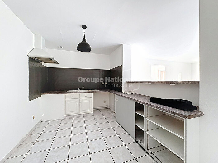 Appartement 4 pièces à Pont-Saint-Esprit, à louer