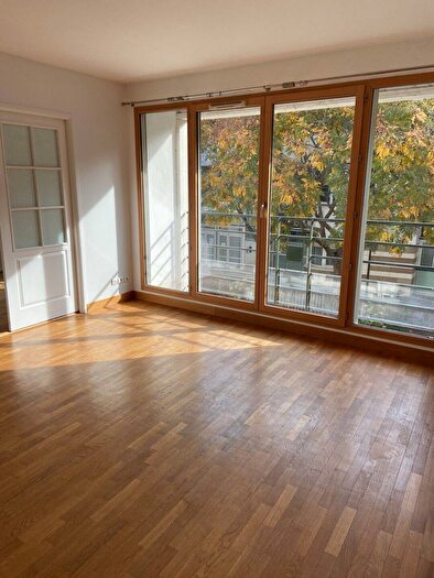 Appartement à louer - République, Suresnes - 2 pièces - 1 chambre