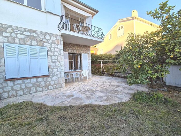 Maison à louer - Nice - 5 pièces - 2 chambres