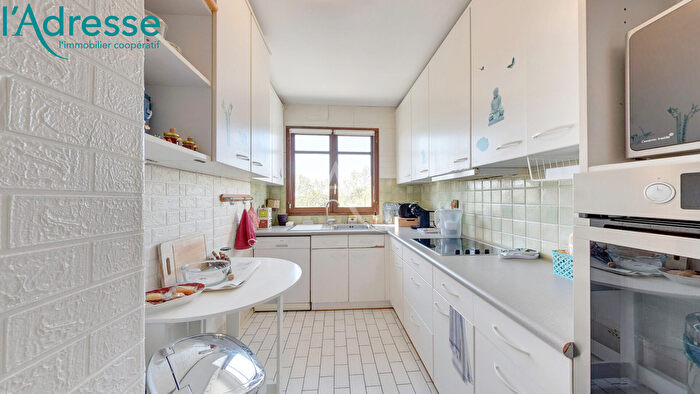 Noisy-le-Grand, Sud : Appartement 3 pièces à vendre