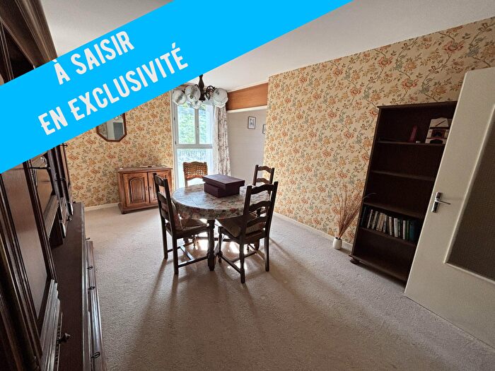 Appartement à vendre - Aubenas, Les Oliviers, Combegayre, Glacière - 3 pièces - 2 chambres
