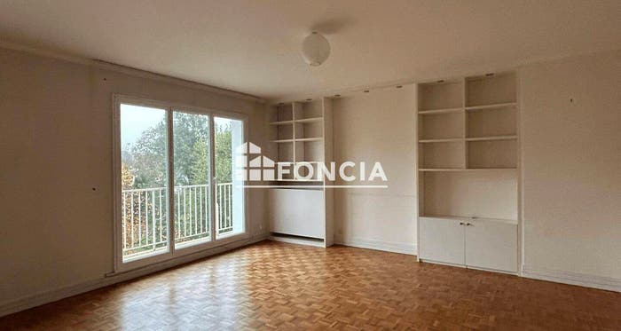 Argonne Sud-Jean Zay, Orléans : Appartement 4 pièces à louer