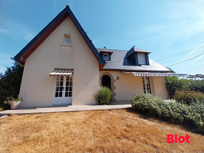 Maison 5 pièces à Saint-Ouën-des-Toits, à vendre