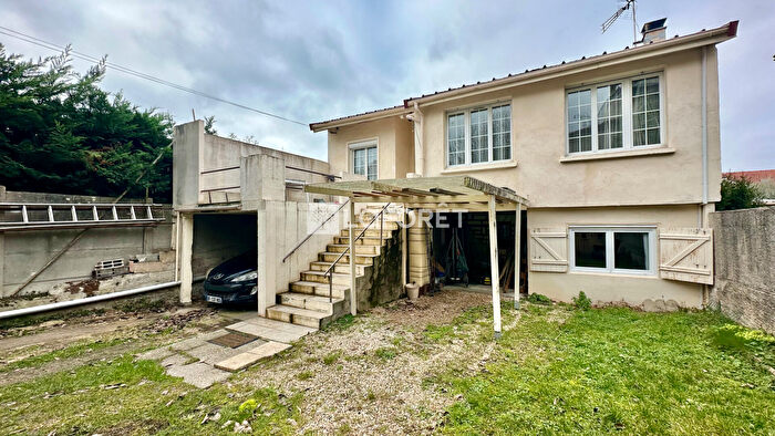 Maison à vendre - Les Pavillons-sous-Bois, Chanzy - 4 pièces - 2 chambres