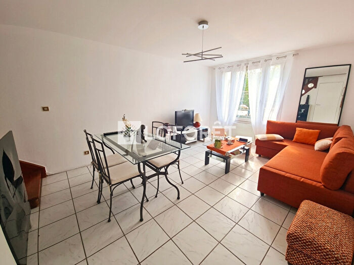 Appartement 3 pièces à vendre à Saint-Ouen-l'Aumône, Centre-ville, Prairie