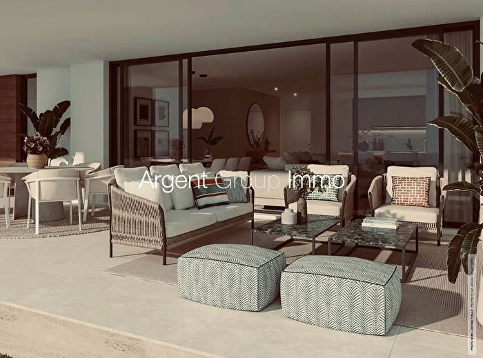 Appartement à vendre - Hyères, Centre-ville - 4 pièces - 3 chambres