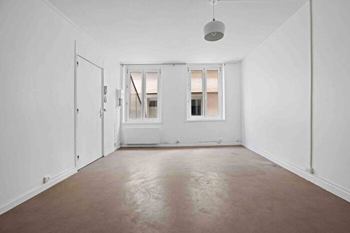 Appartement à louer - Hyper Centre, Arras - 1 pièce