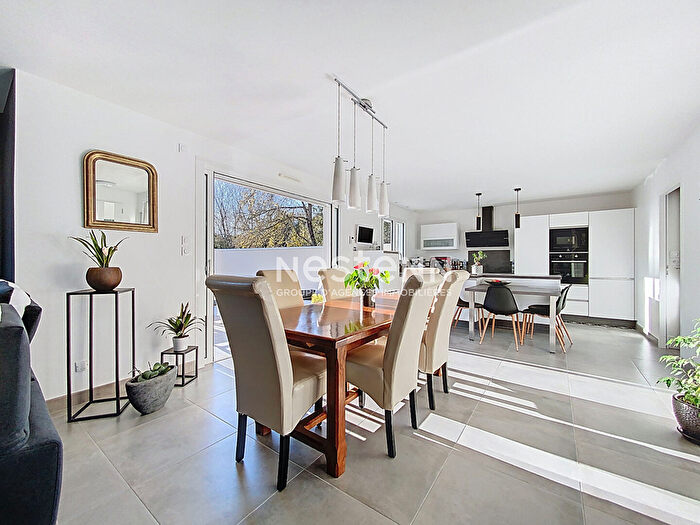 Maison à vendre - Saint-Gilles-Croix-de-Vie - 5 pièces - 3 chambres