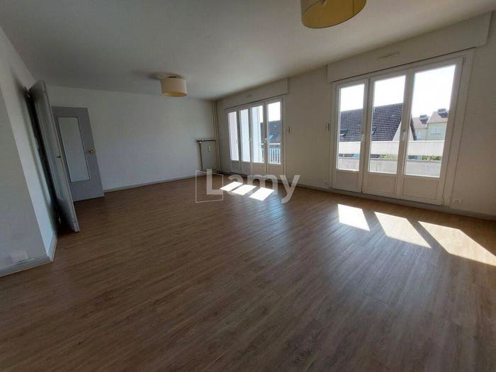 Appartement 5 pièces à louer - Palente, Orchamps, La Combe Saragosse, Besançon