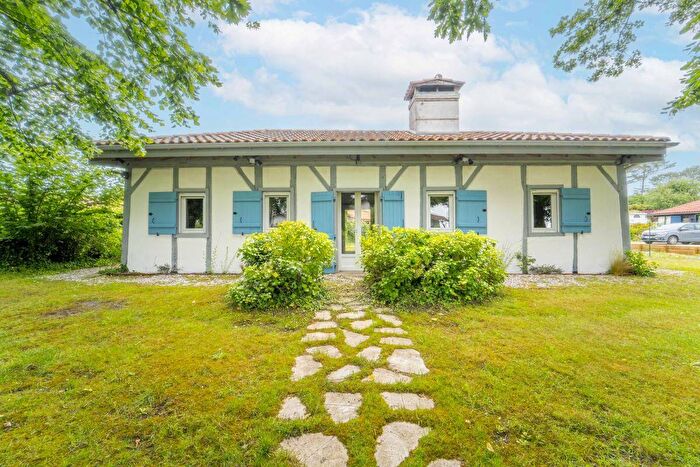 Maison 2 pièces à Aureilhan, à louer
