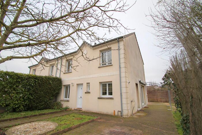 Maison à vendre - Saint-Jean-de-la-Ruelle, Gambetta, Madeleine, Dix Arpents, Clos Neuf - 8 pièces - 5 chambres