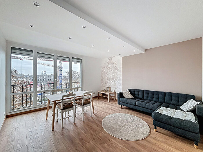 Appartement à louer - Orléans, La Madeleine, Saint-Laurent - 4 pièces - 3 chambres