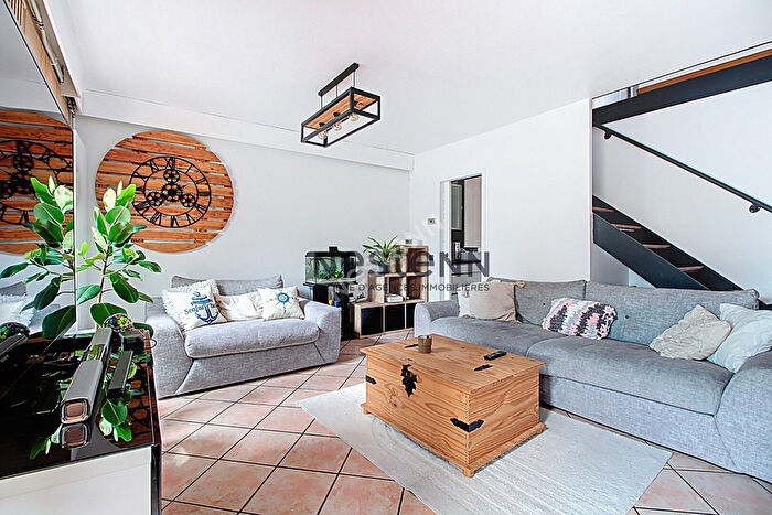 Maison à vendre - Vitrolles - 5 pièces - 4 chambres