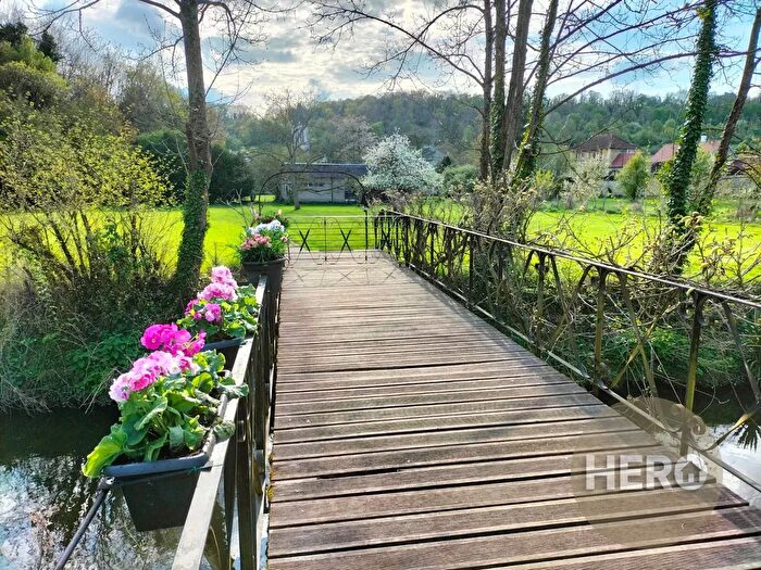 Maison à vendre - Mareil-sur-Mauldre - 7 pièces - 4 chambres