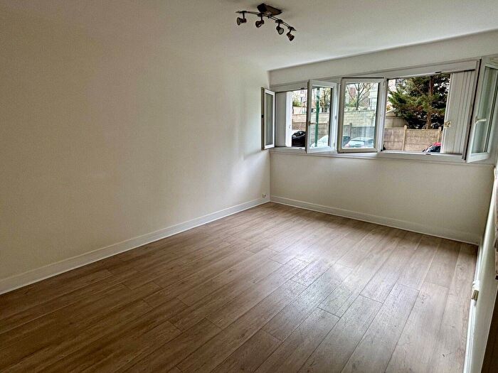 Appartement à louer - Pierrelais, Fontenay-aux-Roses - 2 pièces - 1 chambre