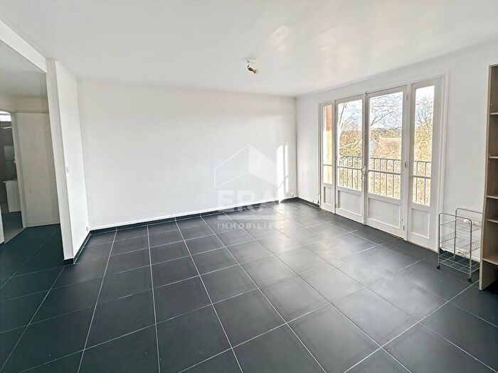 Appartement à louer - Saint Gilles, Étampes - 2 pièces - 1 chambre